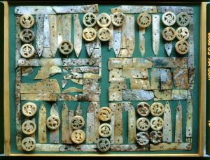 Tabula: a strategic 2-player Roman board and dice game – Found in Antiquity
